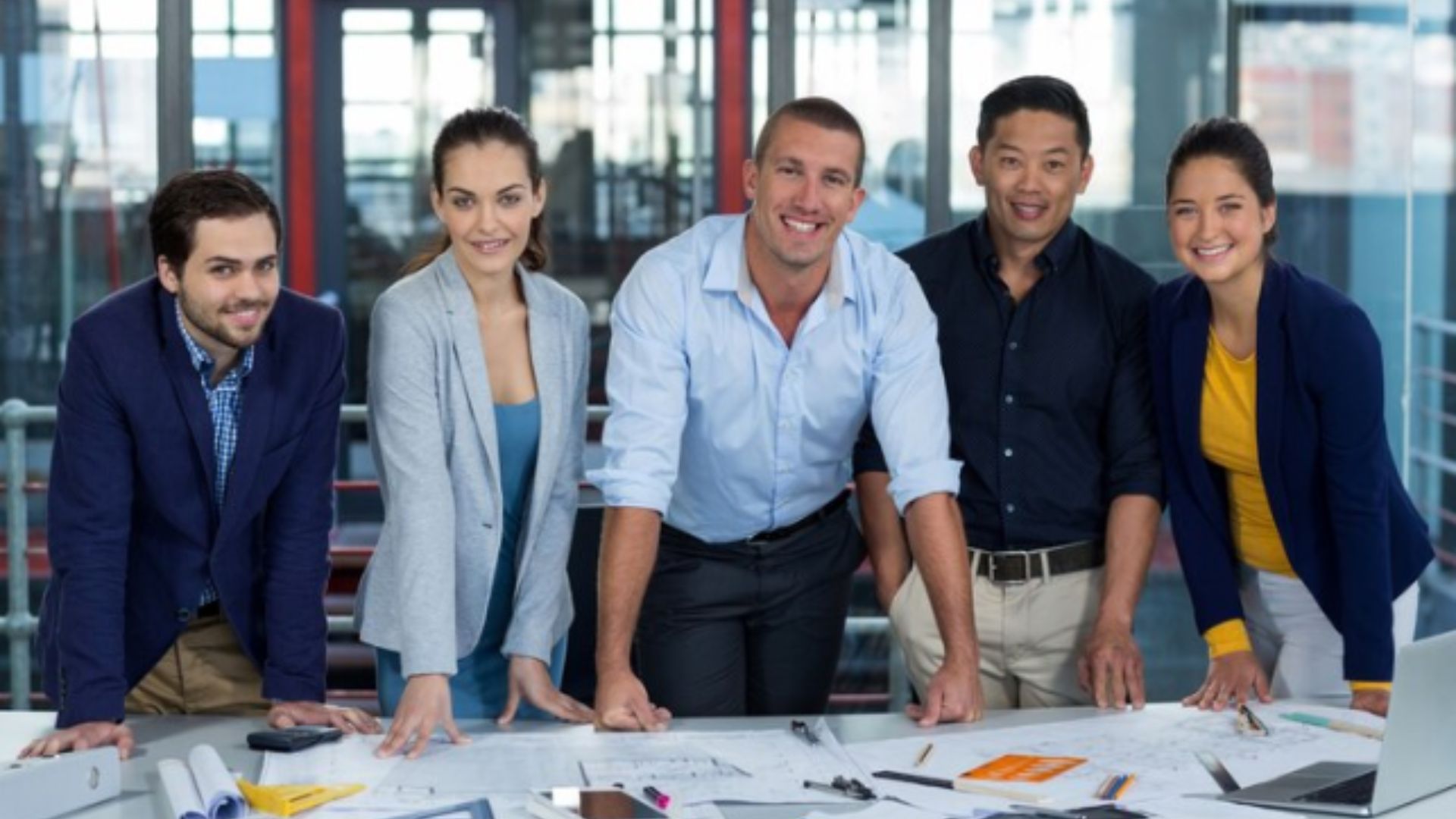 250+ BEST Group Photo Captions for Instagram (2025 Guide)